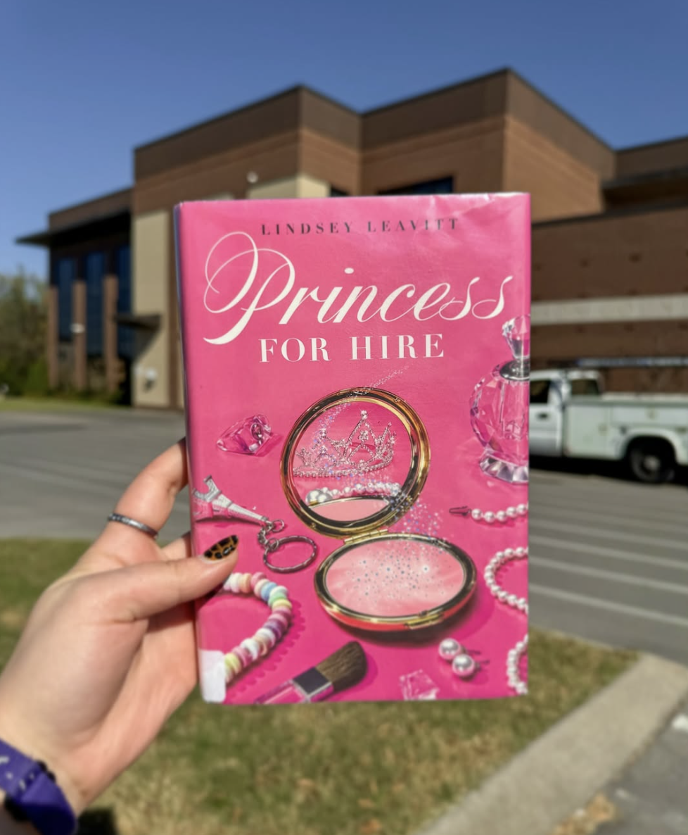“Princess for Hire” by Lindsey Leavitt – Praiseworthy Pages